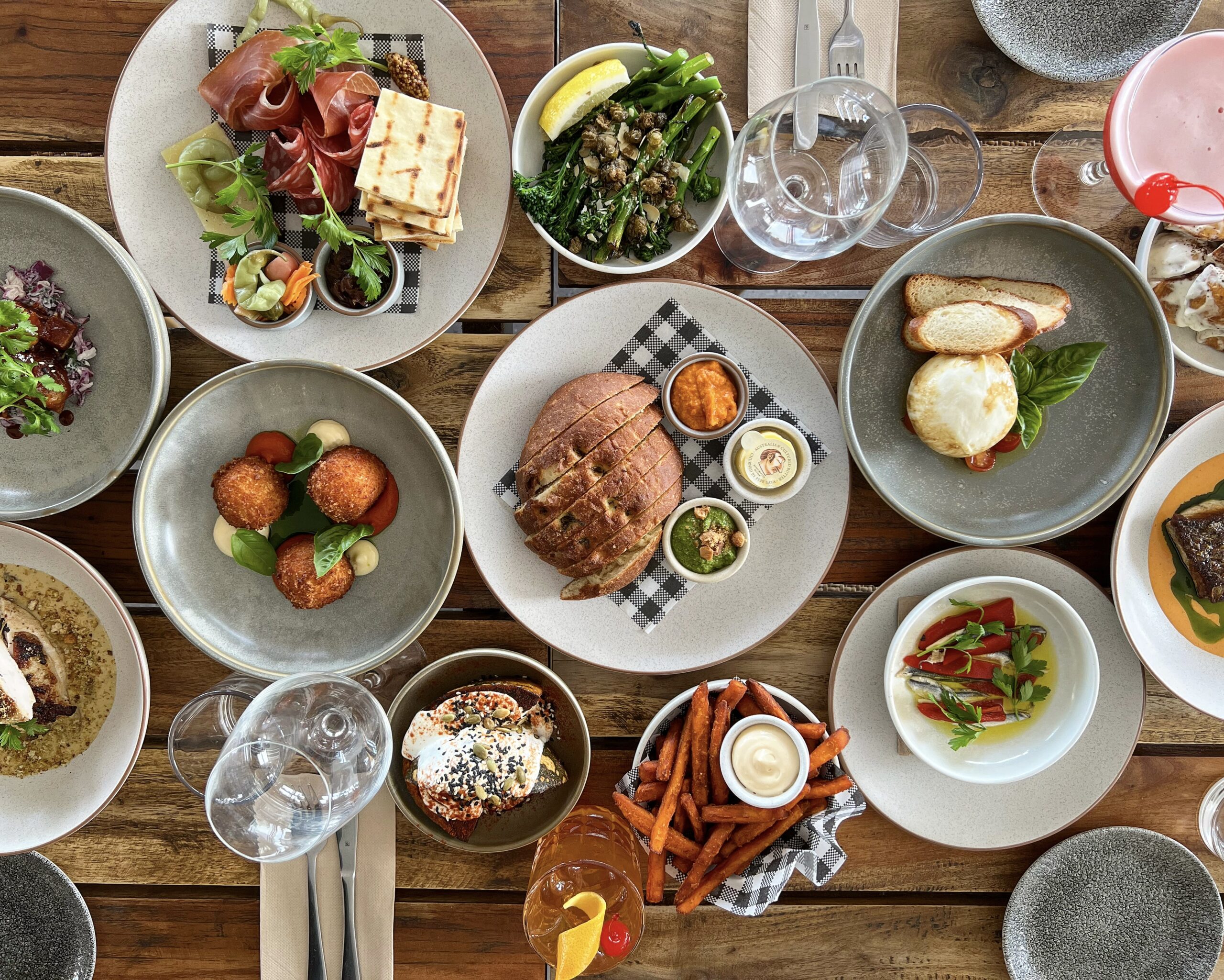 Best food Kempsey | The Garden Bar & Kitchen | Warehouse Weddings